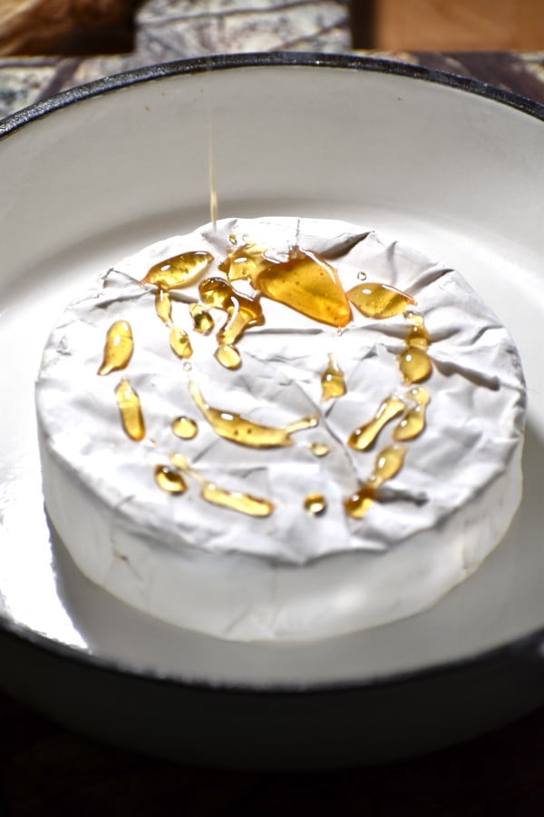 Easy Baked Brie with Nuts and Honey - GypsyPlate - 雷竞技官网手机版