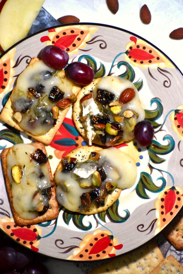 Easy Baked Brie with Nuts and Honey - GypsyPlate - 雷竞技官网手机版